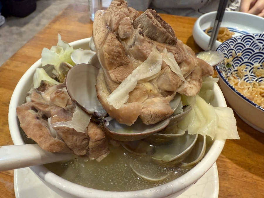 Moon Moon Food (雙月食品社) Review – Must-Try Signature Dishes at Jinan ...